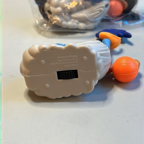 McDonald's | Toys | Mcdonalds Space Jam A New Legacy Roadrunner Toy 1 ...